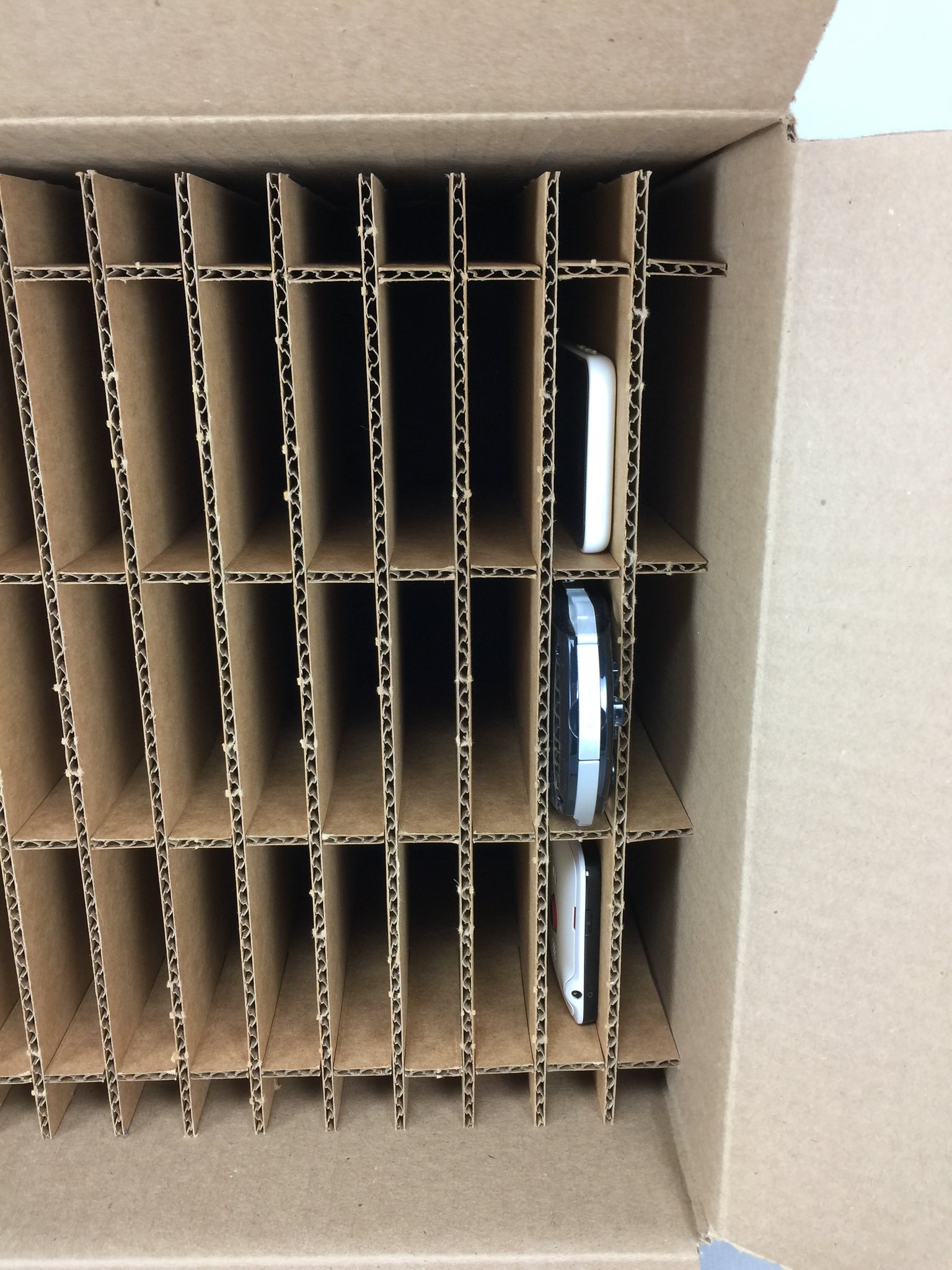 Cell Phone Smartphone IPhone Android Mobile Device 42-48 COUNT Bulk Sh ...